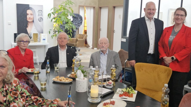 MIT Tönisvorst zu Gast bei Ines Schäfer: Ein Blick hinter die Kulissen ...